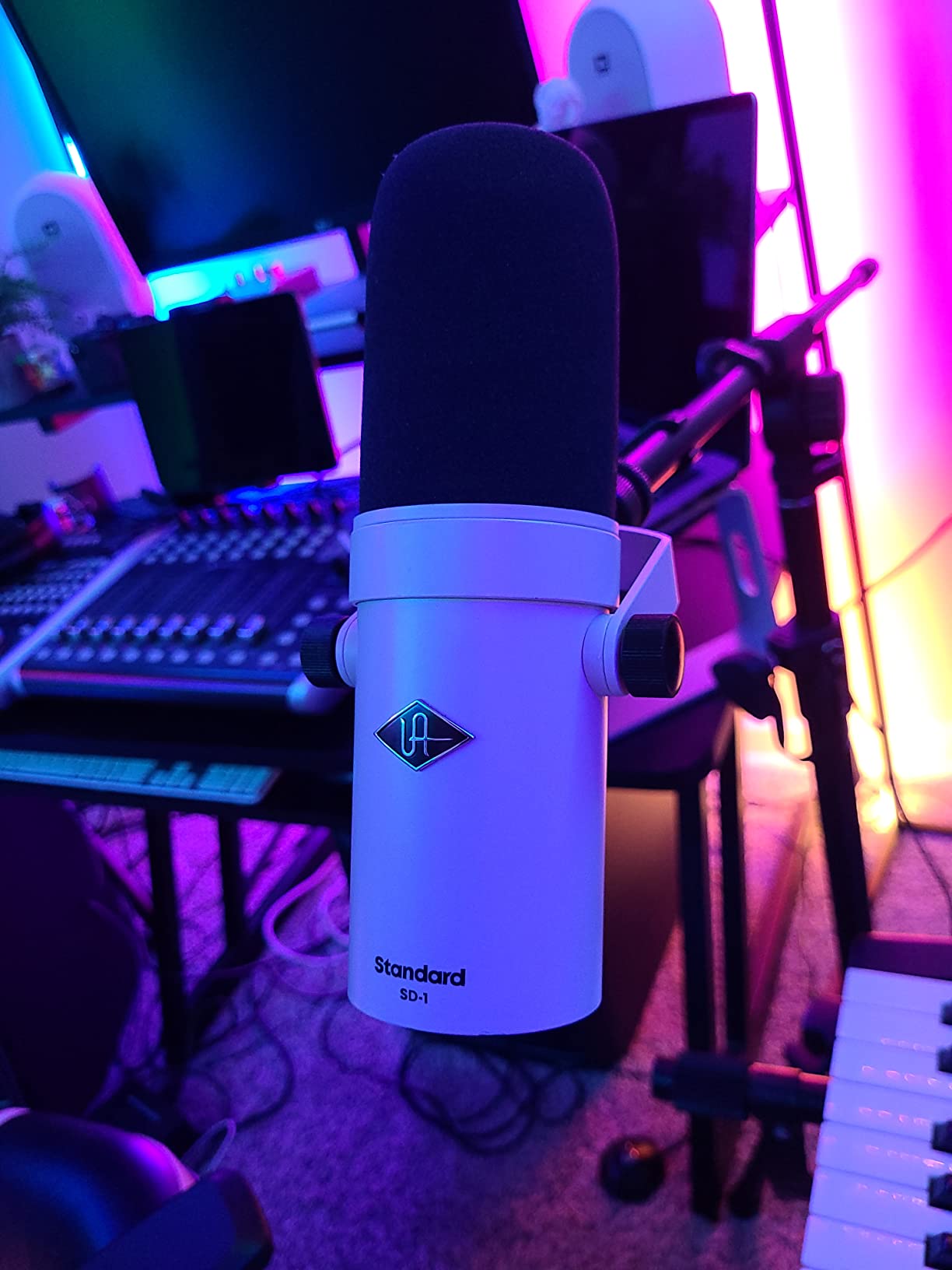 $42/mo - Finance Universal Audio SD-1 Standard Dynamic Microphone ...