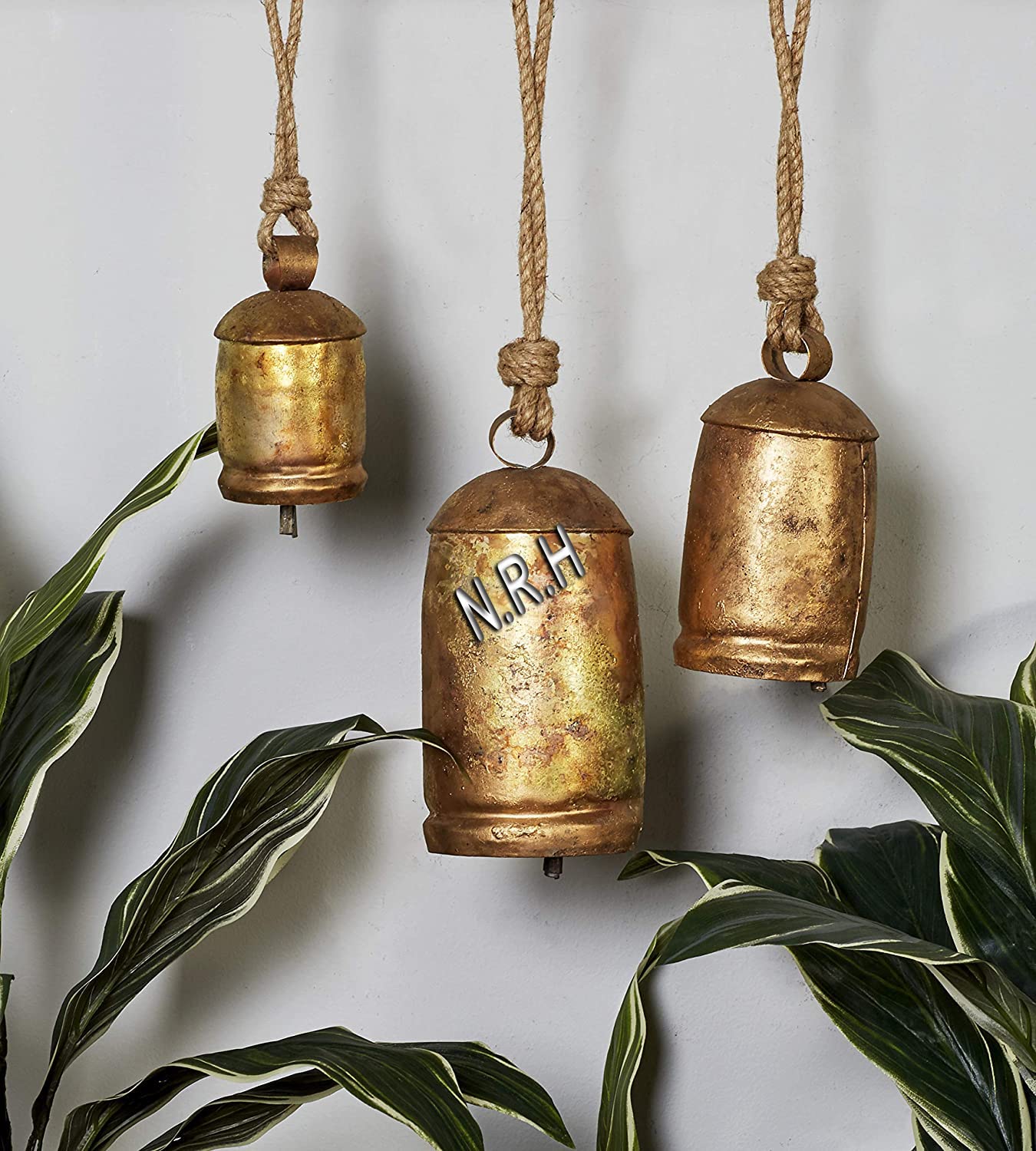 Rustic Metal Cylinder Decorative Gold Cow Bell, Set of 3 – BigaMart