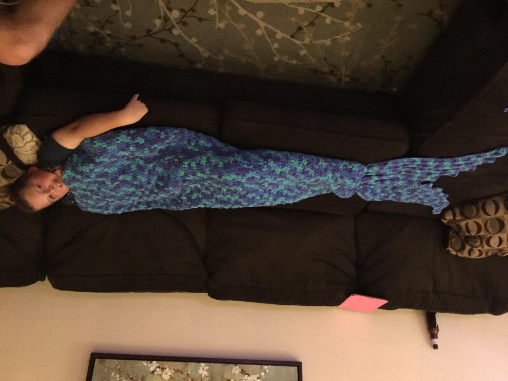 Amazon.com: Bernat Blanket Bright Yarn, Surf Varg