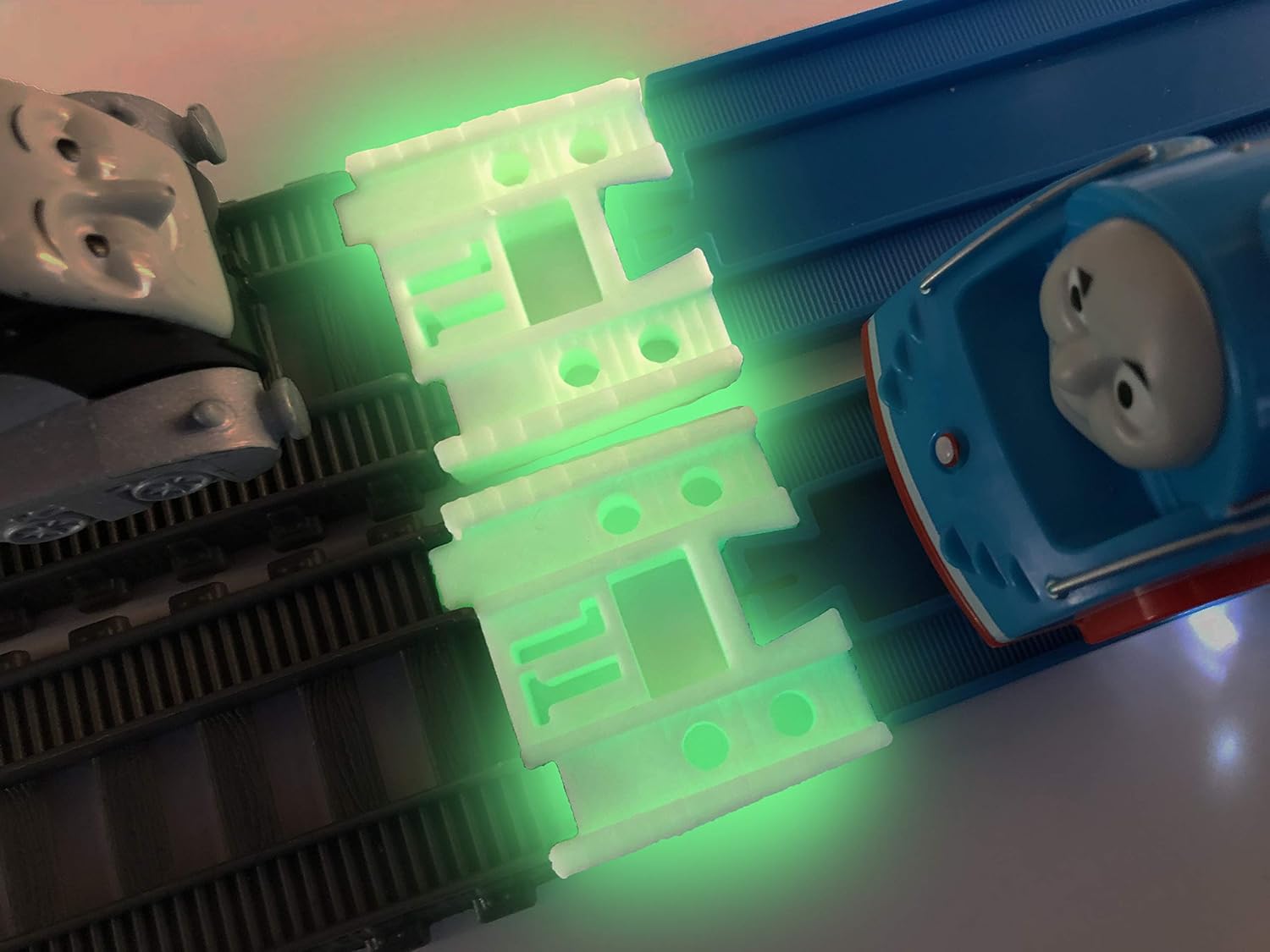 Amazon.com: TrainLab Adapters Compatible with Trackmaster (2014+) and ...