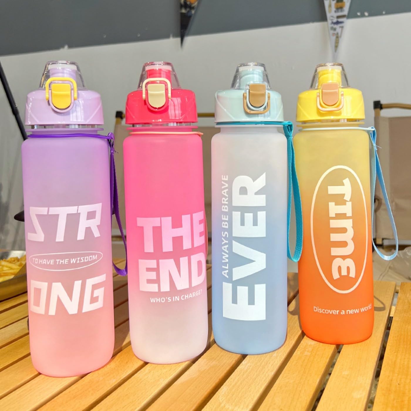 Amazon｜IOLOYU 水筒 700ml ストロー付き タンブラー 蓋付き ウォーターボトル 折りたたみ式 ストロー クリアボトル 軽量 bpaフリー ボトル 大容量 手を入れて洗える水筒 ...