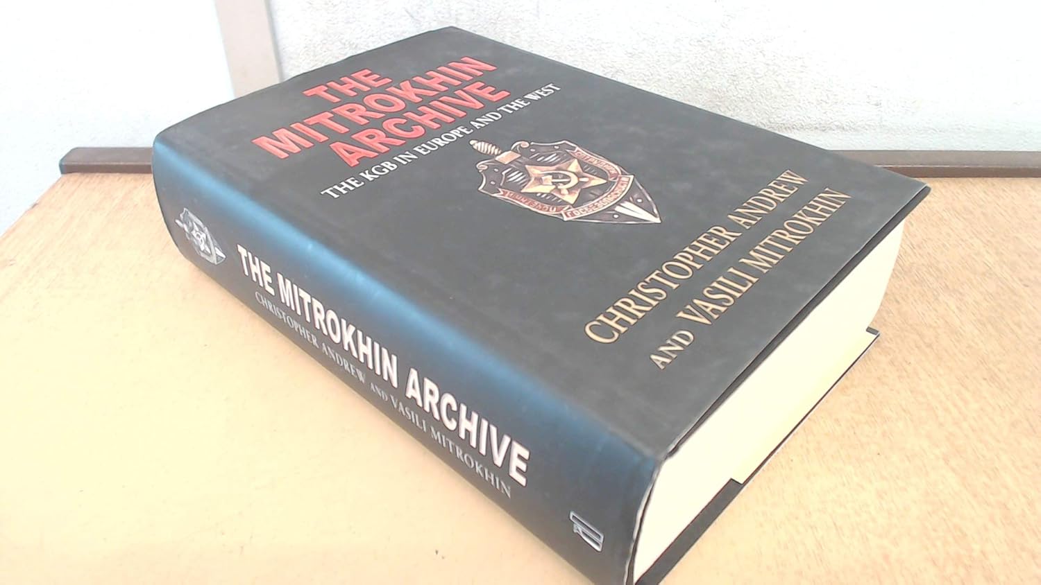 The Mitrokhin Archive: Amazon.co.uk: Andrew, Christopher, Mitrokhin ...