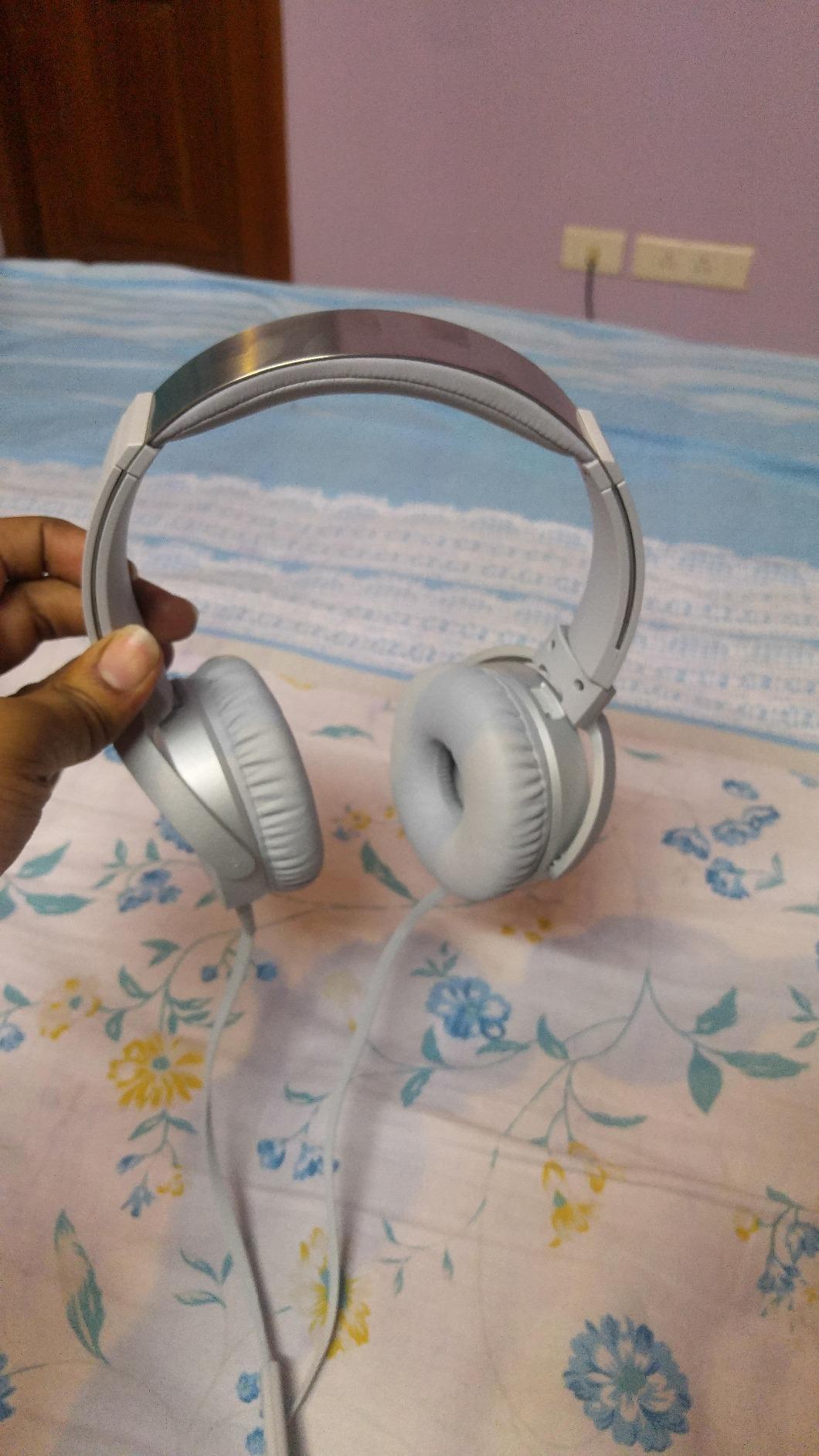 Sony MDR-XB550AP Wired Extra Bass On-Ear Headphones with Tangle Free ...