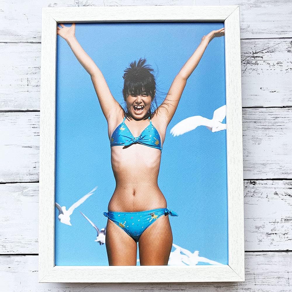 Amazon.co.jp: 額装品 芳本美代子 水着・ビキニ /80年代アイドル/昭和/若い頃/ポスター風広告/A4サイズ額入り/アートフレーム YH08-1 : おもちゃ