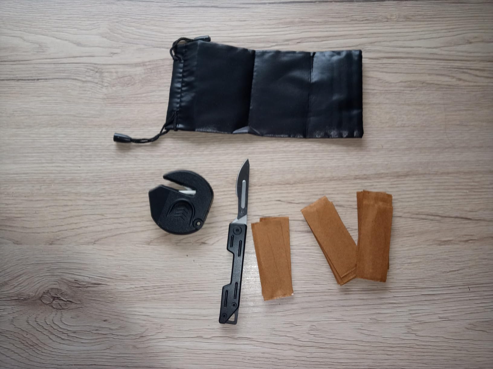 YANC Skalpell Klappmesser mit Messerschärfer, Edelstahl Einhandmesser ...