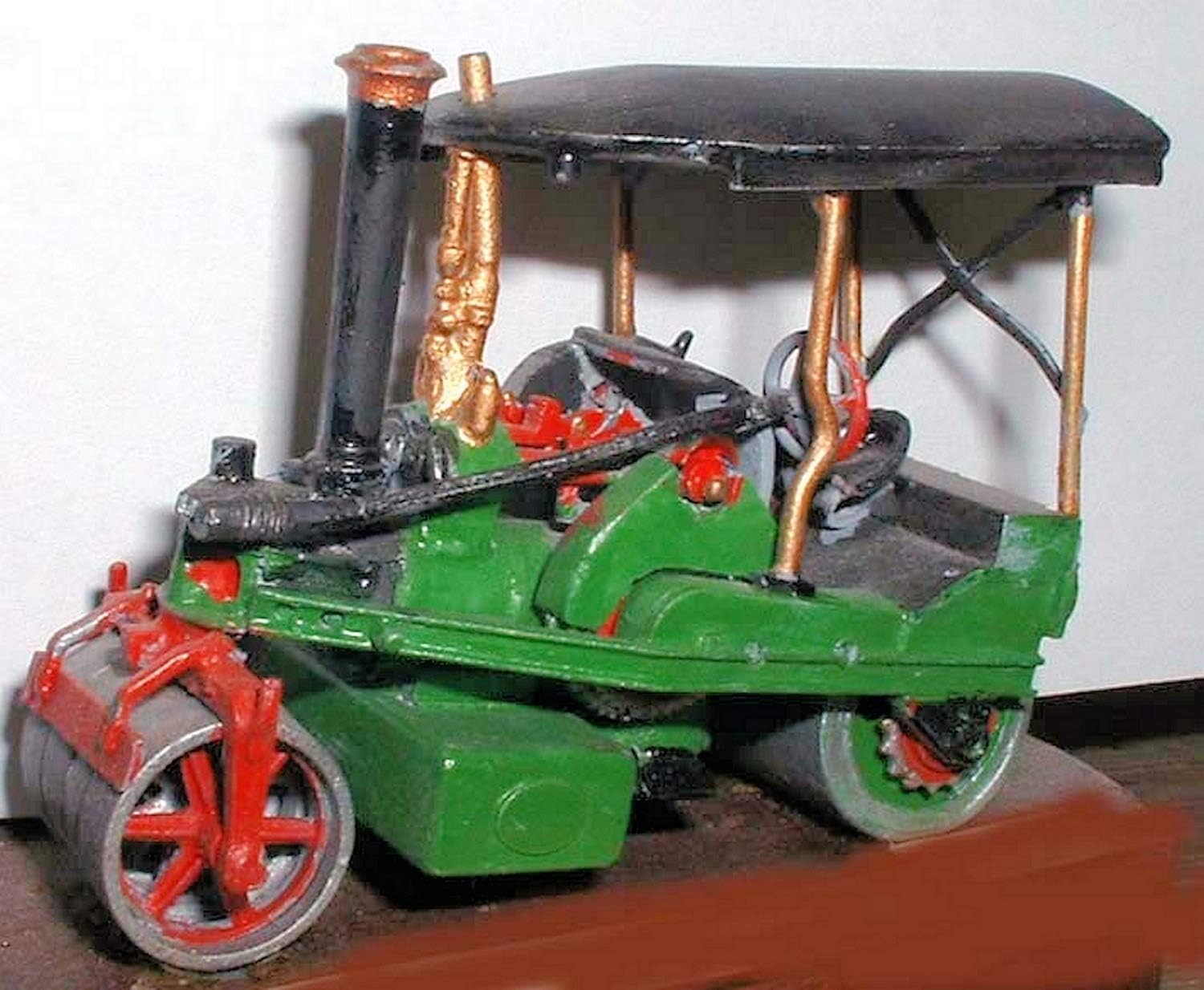 Amazon.com: Langley Models Robey Tandem Steamroller 1930's OO Scale ...