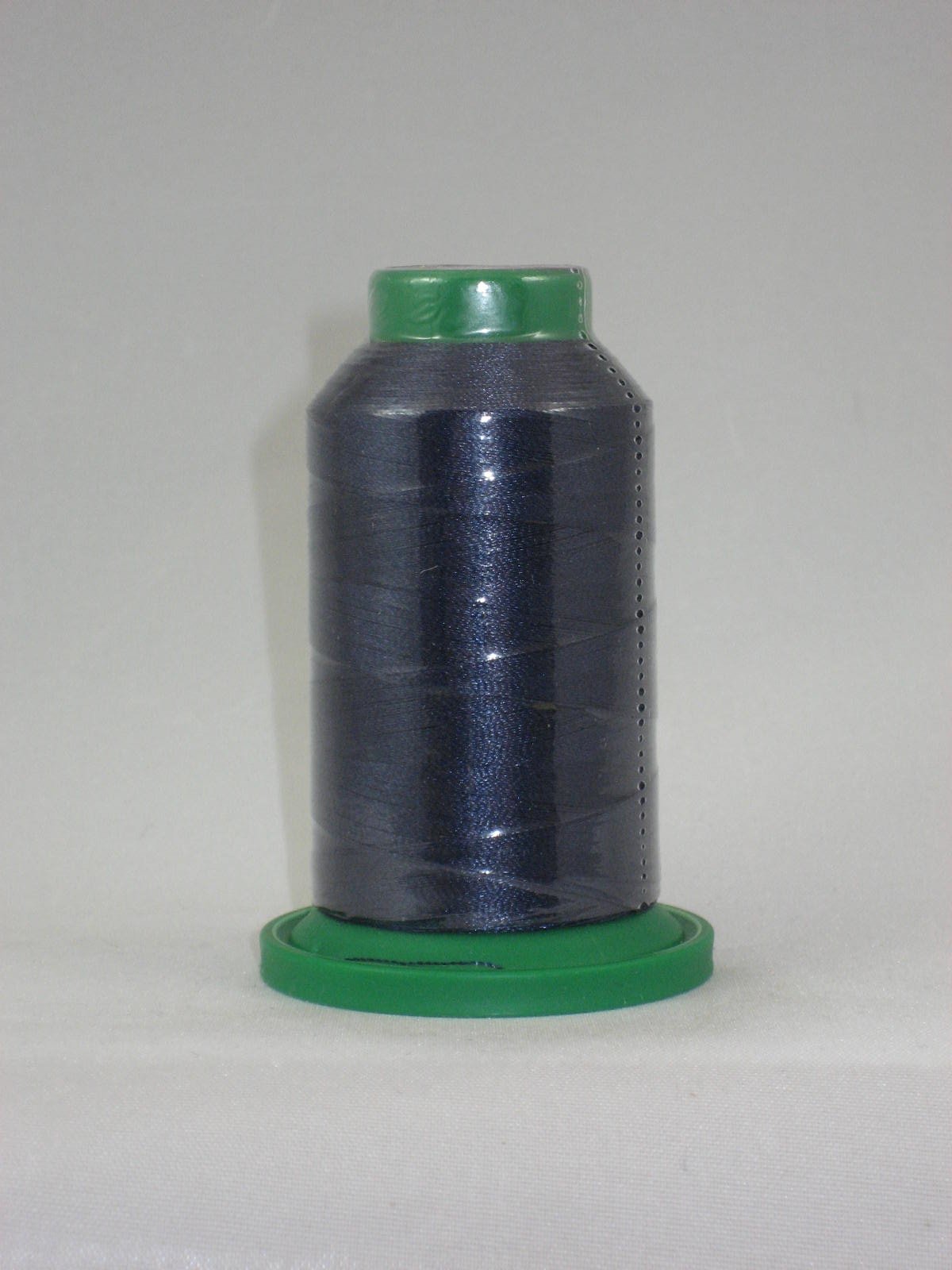 Amazon.com: Isacord Embroidery Thread 1000m (3600-3666) (3645) : Arts ...