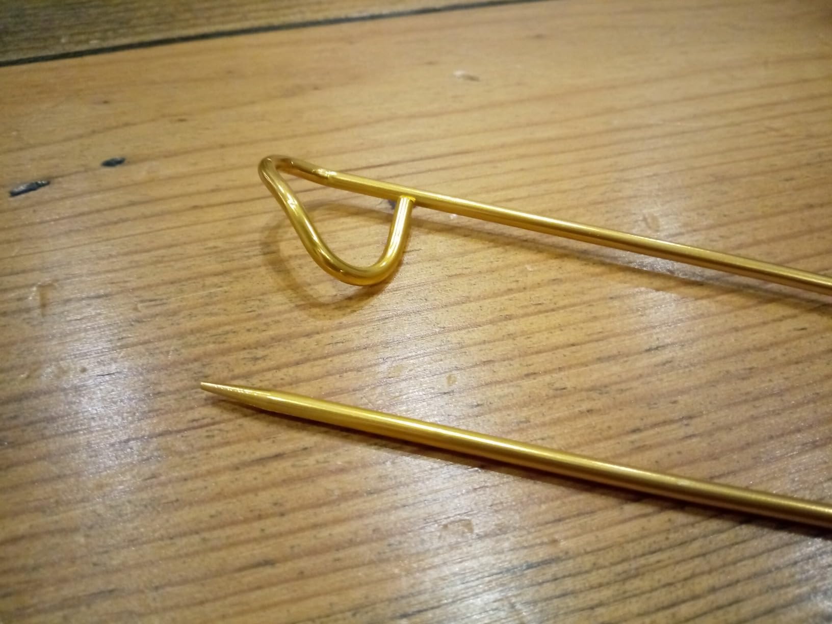 Amazon.co.jp: MINBOOT ほつれ止め 編み物 道具 編み針 アルミ合金 6サイズ ランダムカラー 安全ピン 編み物 マーカー ニットピン キルトピン : ホビー