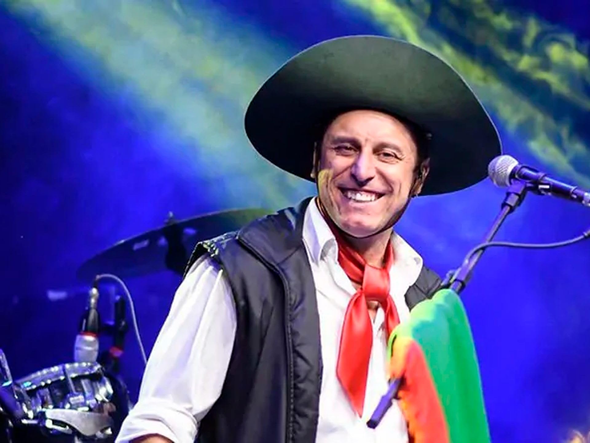 PAU QUE DÁ CAVACO (AO VIVO) song by João Luiz Corrêa from AS MELHORES ...