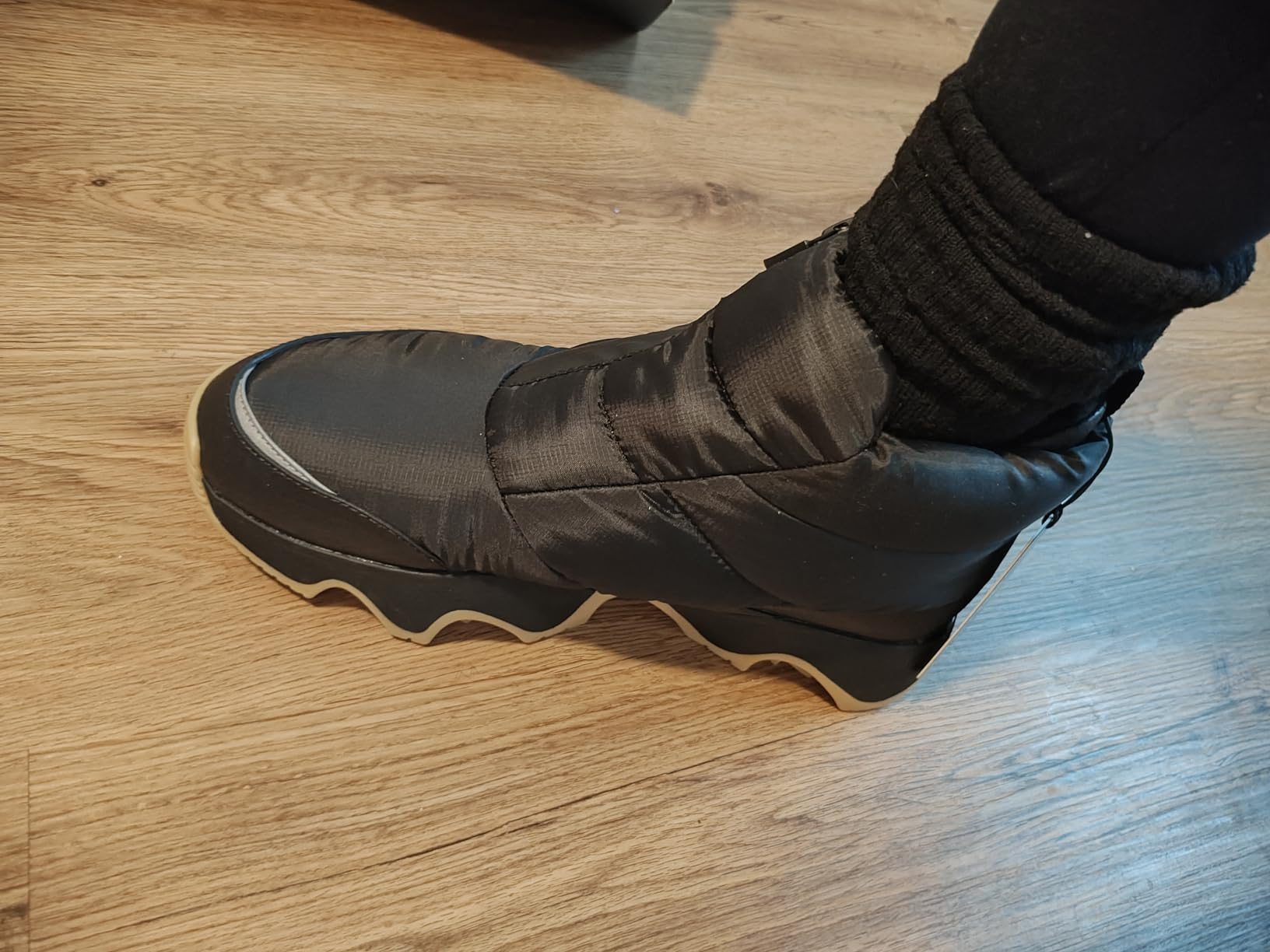 Amazon.com | SOREL Women's Kinetic Impact Puffy Zip Waterproof Boot ...