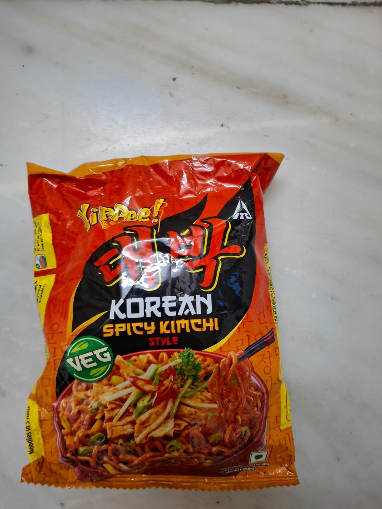 Sunfeast YiPPee! Korean Spicy Kimchi Style, Veg Korean Noodles, Long ...