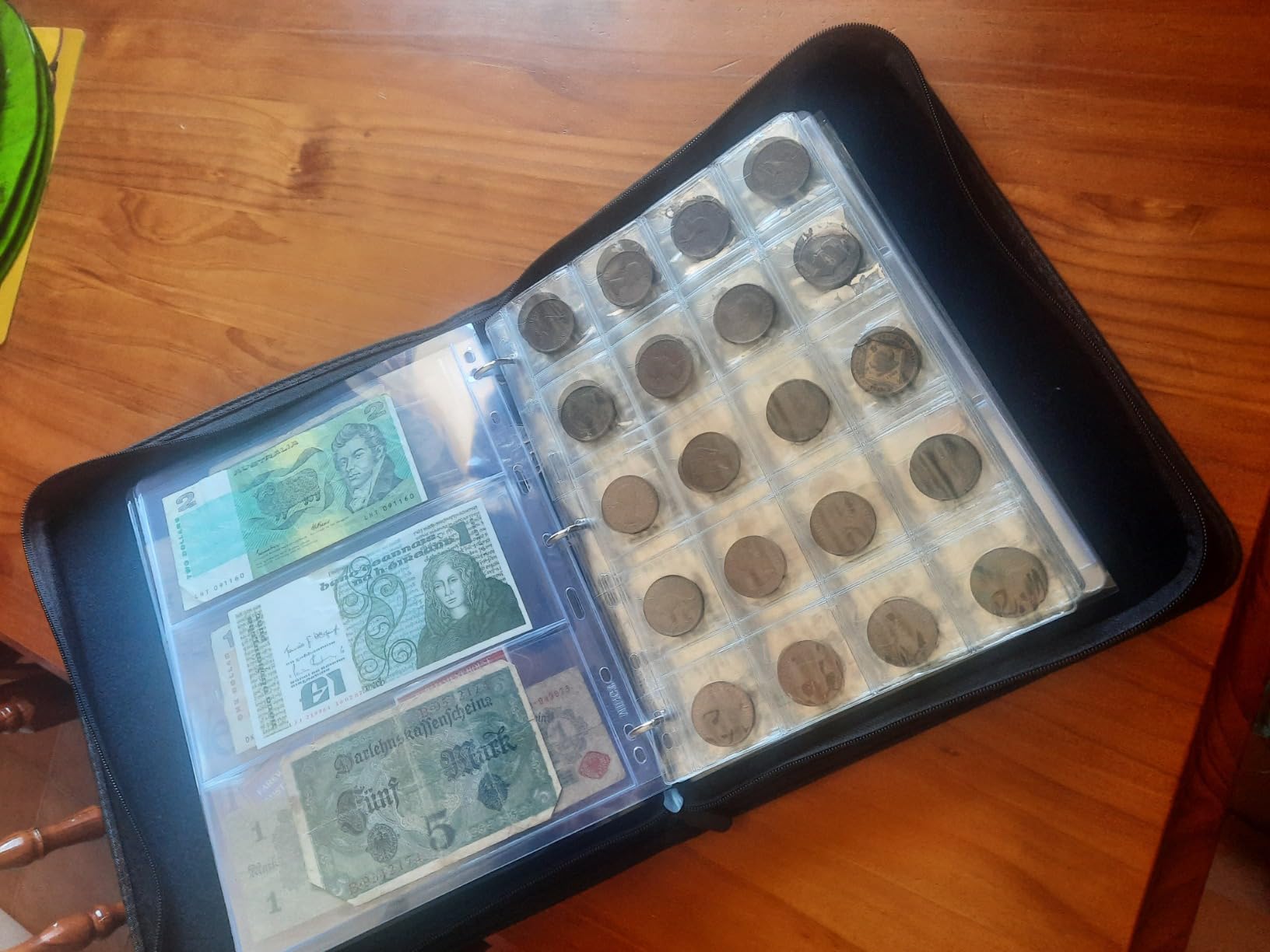 200 Pockets Coins Collecting Album & 30 Sleeves Paper Money Display ...