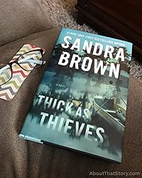 Thick as Thieves: Brown, Sandra: 9781538751947: Amazon.com: Books