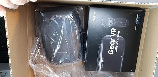 Amazon.com: Samsung Gear VR w/Controller 2017/2018 SM-R325 Note9 Ready, for Galaxy Note8, Note5 ...