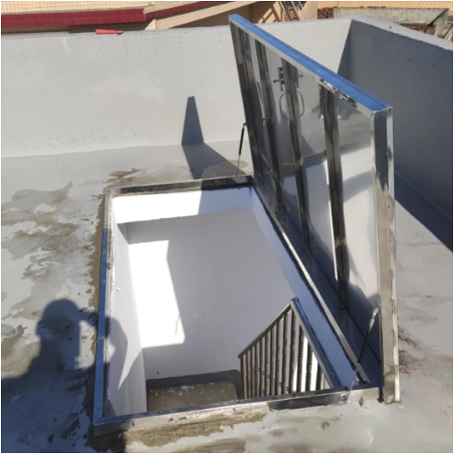 Amazon.com: LXLZYXSF Upturned Roof Exit/Hatch Cover, Weatherproof Attic ...