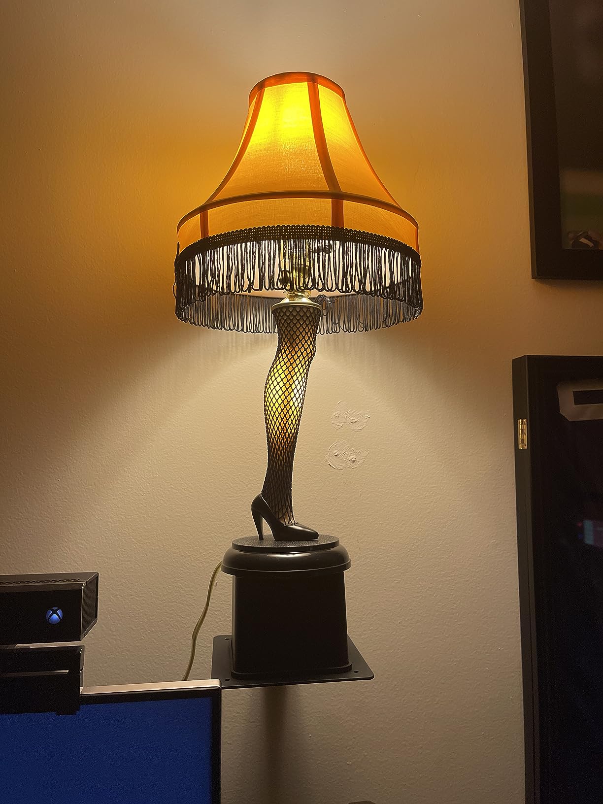 Amazon.com: A Christmas Story Leg Lamp 20 Inch Real Working Light Xmas ...