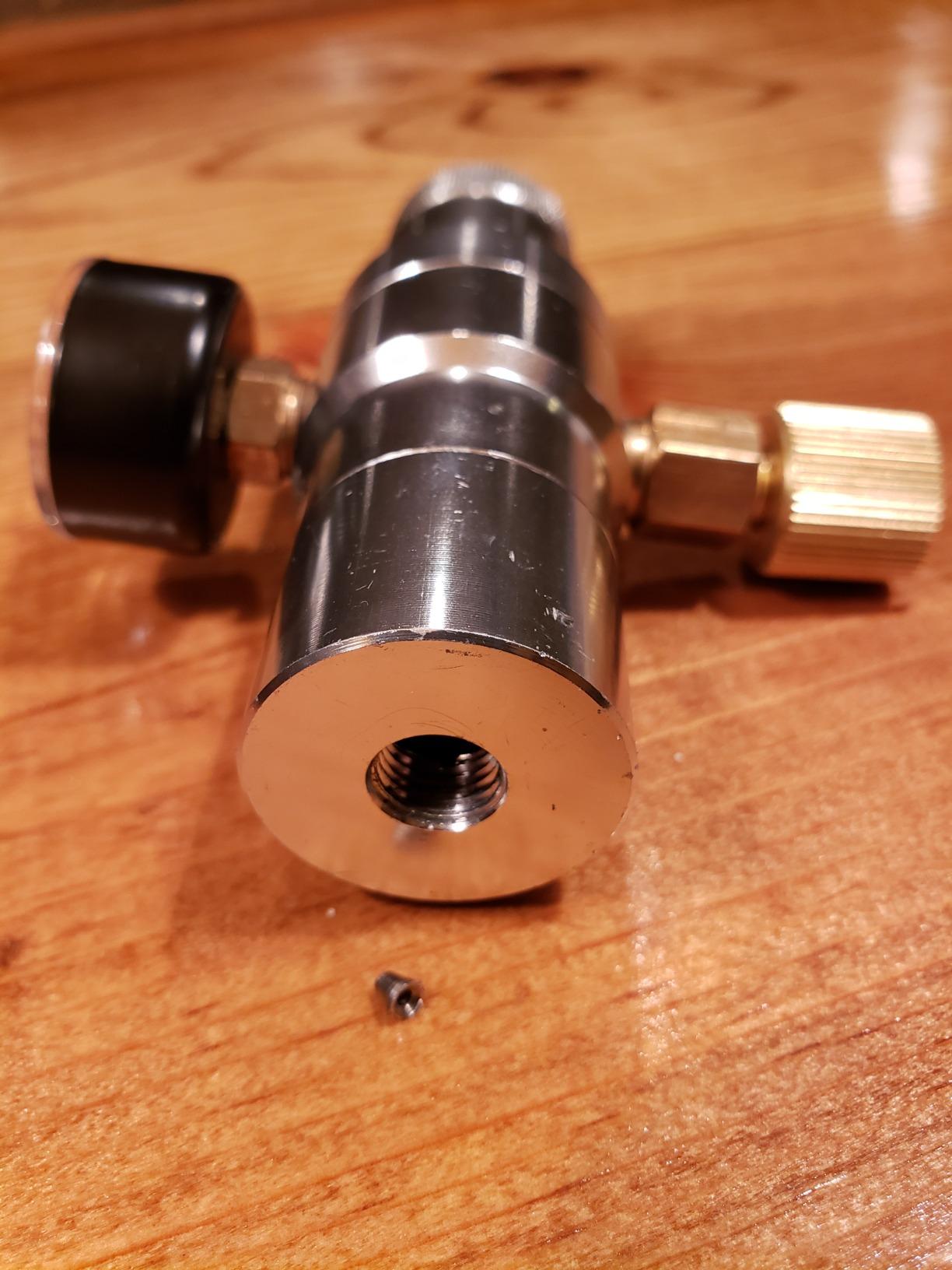 Amazon.com: Beer Keg Charger CO2 Dispenser - Includes Keg Regulator 0 ...