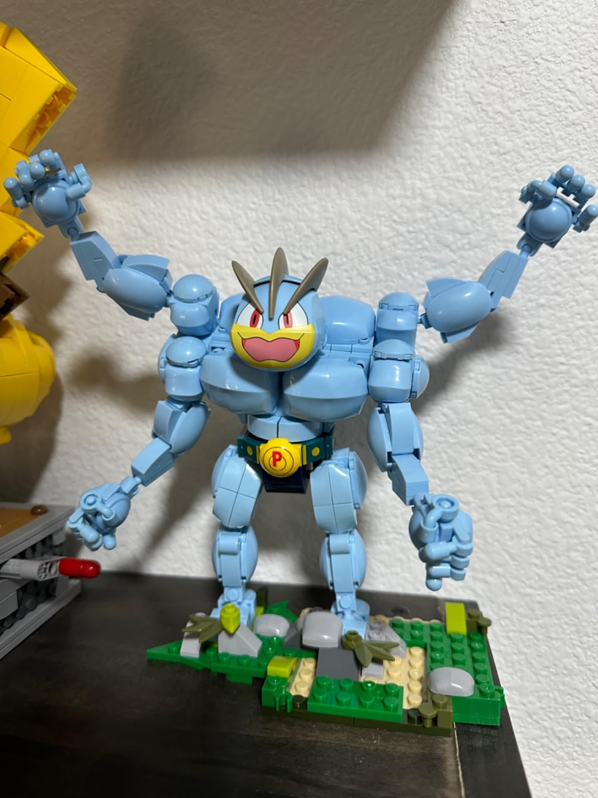 Amazon.com: Mega Pokémon Action Figure Building Toys, Machamp with 399 ...