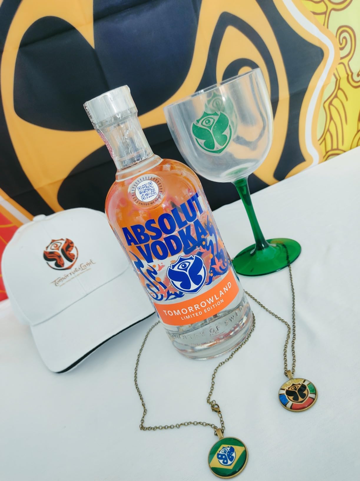Absolut Vodka Tomorrowland 700 Ml | Amazon.com.br