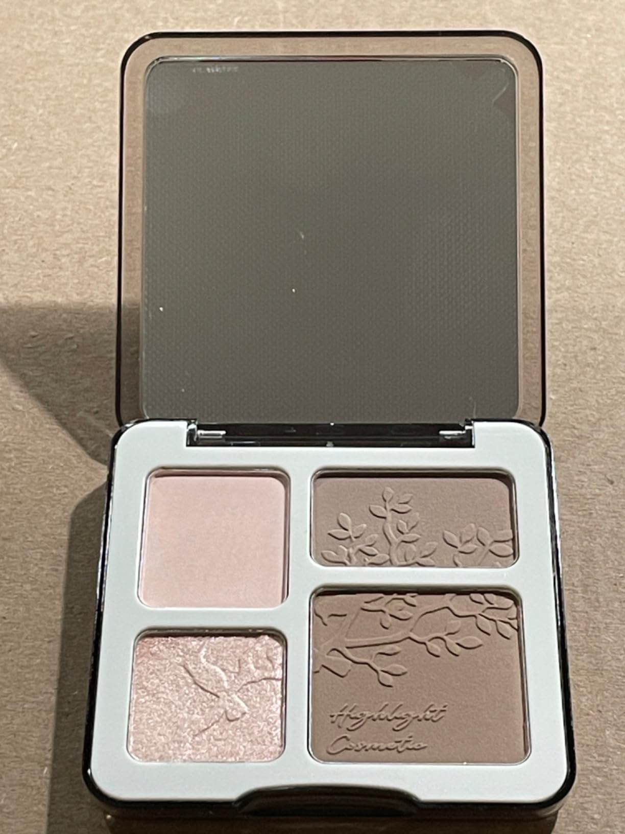 Amazon.com: Lilyloria Face Highlighter Contour Shading Palette ...