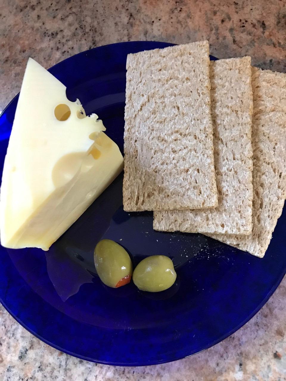 Amazon.com: Wasa Crisp’n Light 7 Grains Crispbread, 4.9 oz (Pack of 4 ...