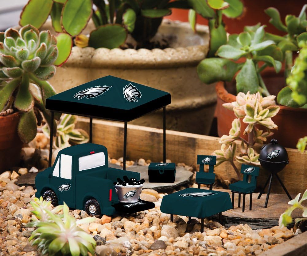 Amazon.com: NFL Mini Garden Statue Set NFL Team: Philadelphia Eagles ...