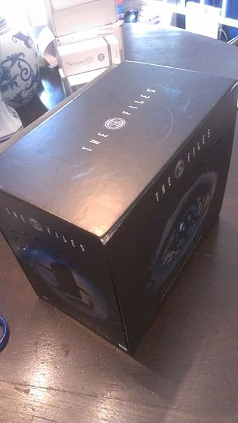 Amazon.com: The X-Files: The Complete Collector's Edition : DAVID ...
