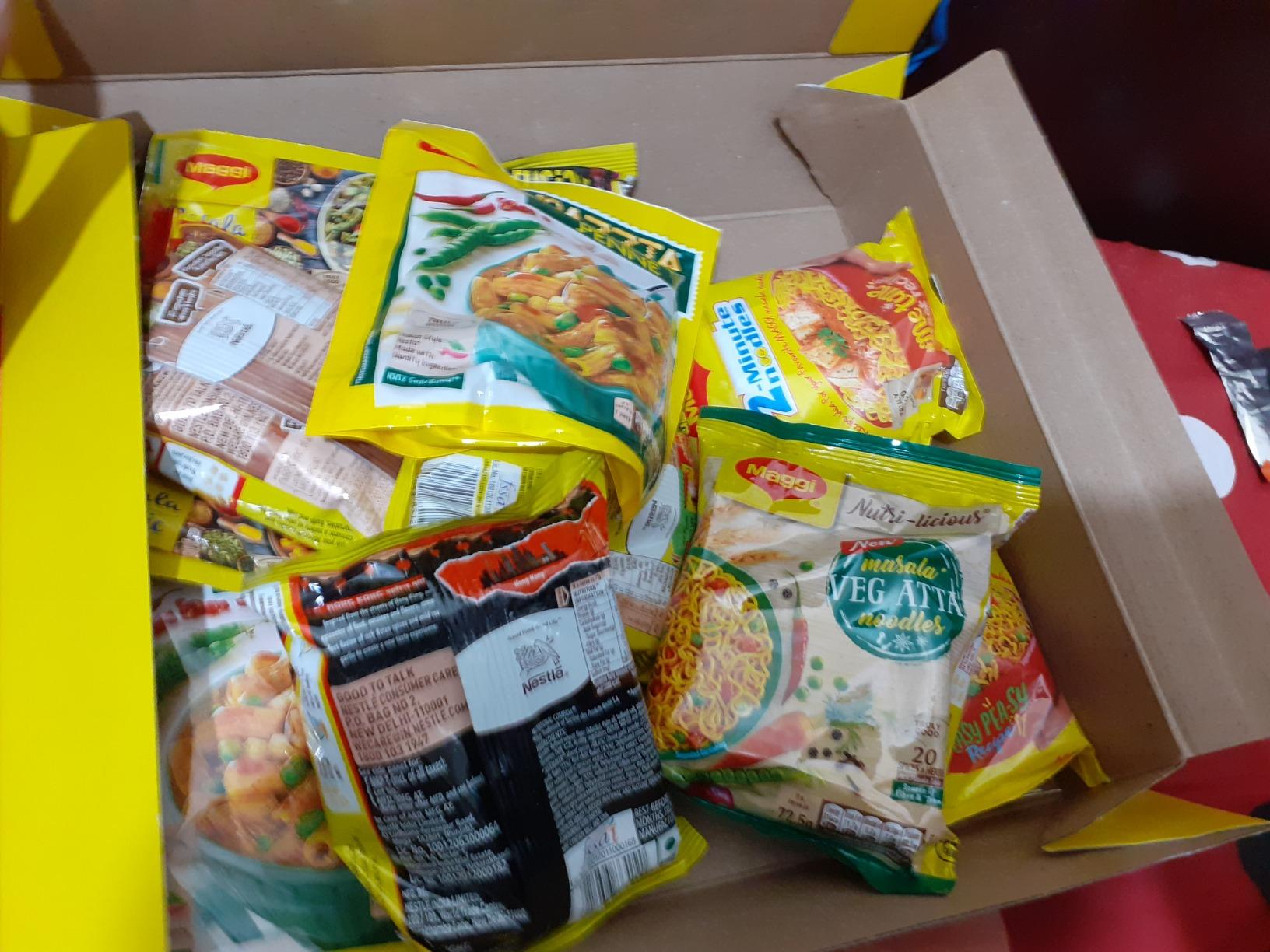 MAGGI Festive Favourites, Gift Pack - 365.5 g (8 Units) : Amazon.in ...