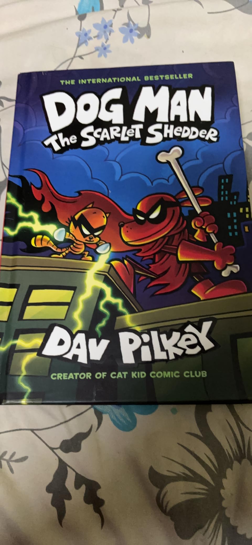 DOG MAN #12: THE SCARLET SHEDDER: A GRAPHIC NOVEL : Dav Pilkey: Amazon ...