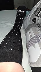 Amazon.com: Wellow Knee High Compression Socks for Men & Women, 18-25 ...