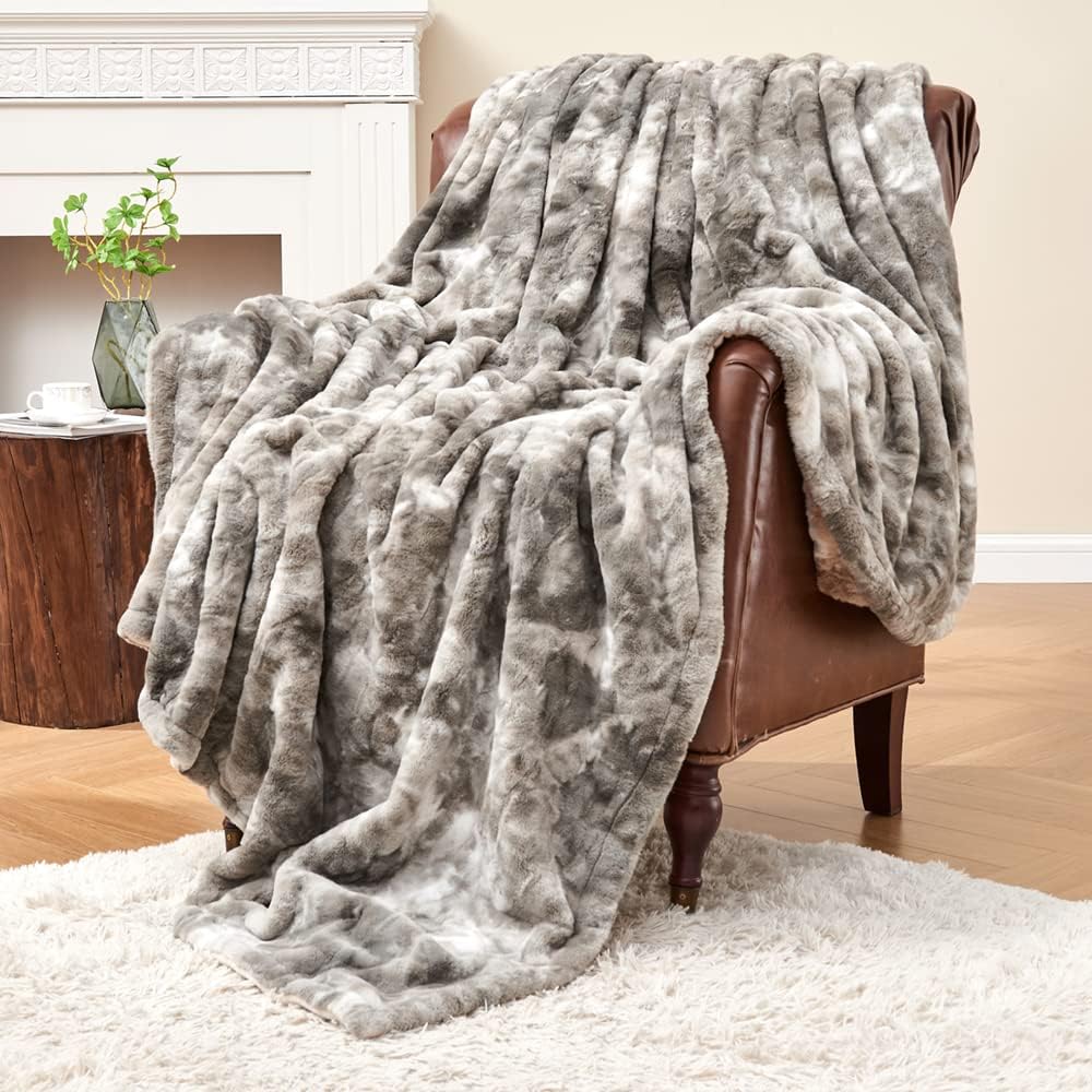 Amazon.com: Outrageously Soft - Minky Luxe Faux Fur Throw Blanket ...