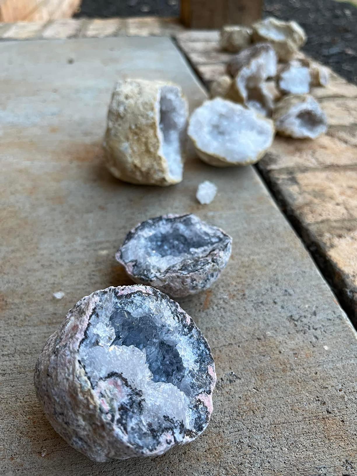 $7/mo - Finance NATIONAL GEOGRAPHIC Break Open 10 Premium Geodes ...