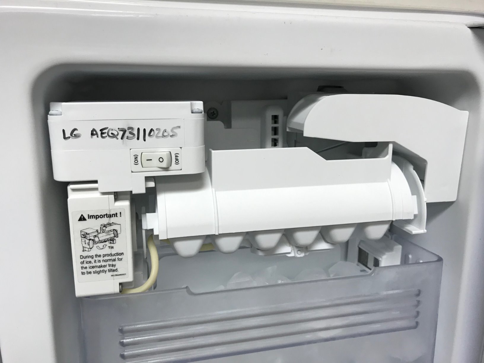 Amazon.com: LG AEQ73110203 Refrigerator Ice Maker Assembly Kit : Appliances