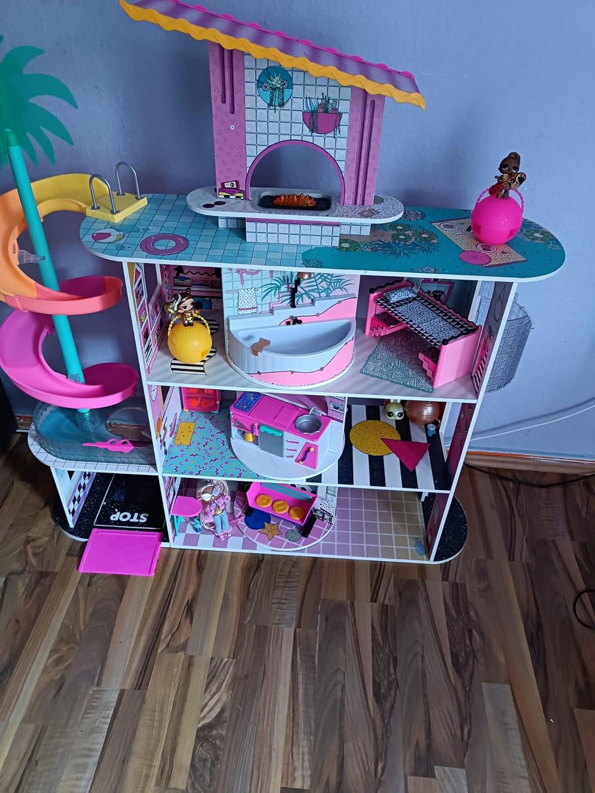 LOL Surprise OMG House of Surprises - 85+ Surprises, 4 Stories, 10 ...