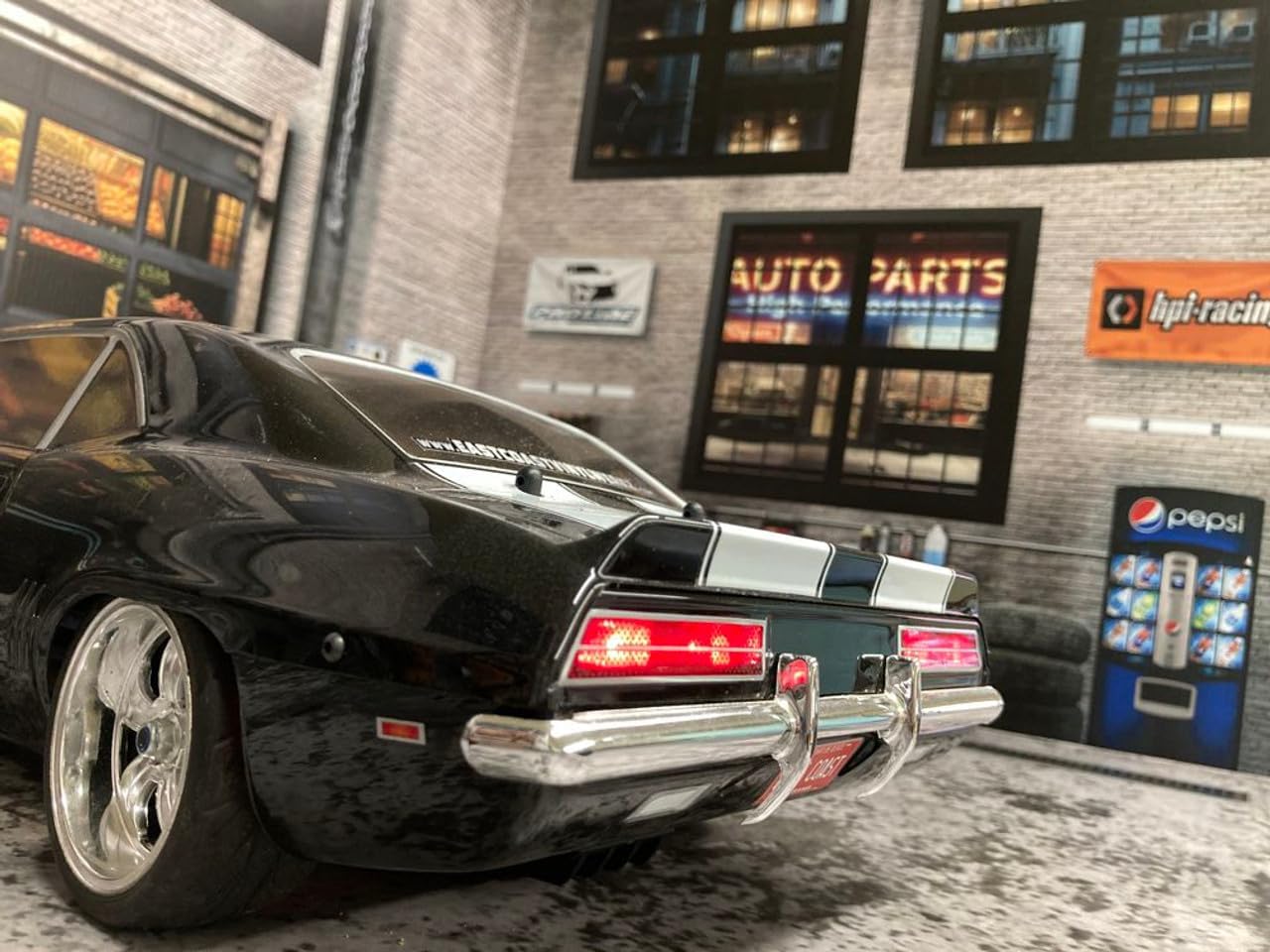 Amazon.com: Generic 1/10 Scale RC Scale Garage Walls/Diorama/backdrop ...