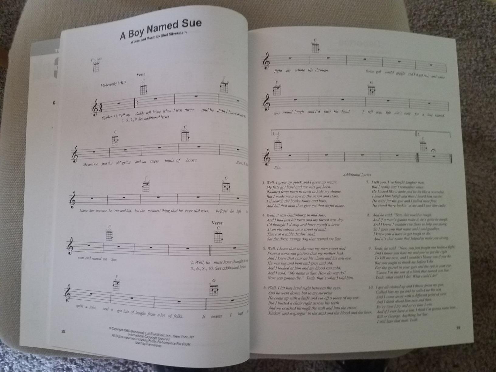 Amazon.com: The Ukulele 3 Chord Songbook: Play 50 Great Songs with Just ...