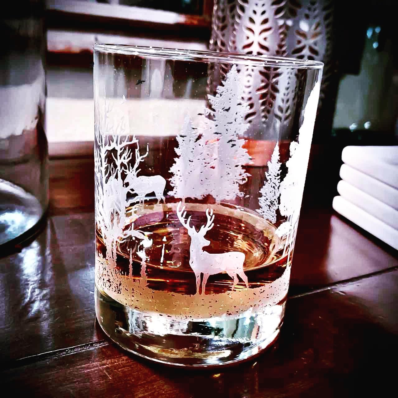 Amazon.com: Nature Scene Forest Animals Whiskey Glass - Old Fashioned ...