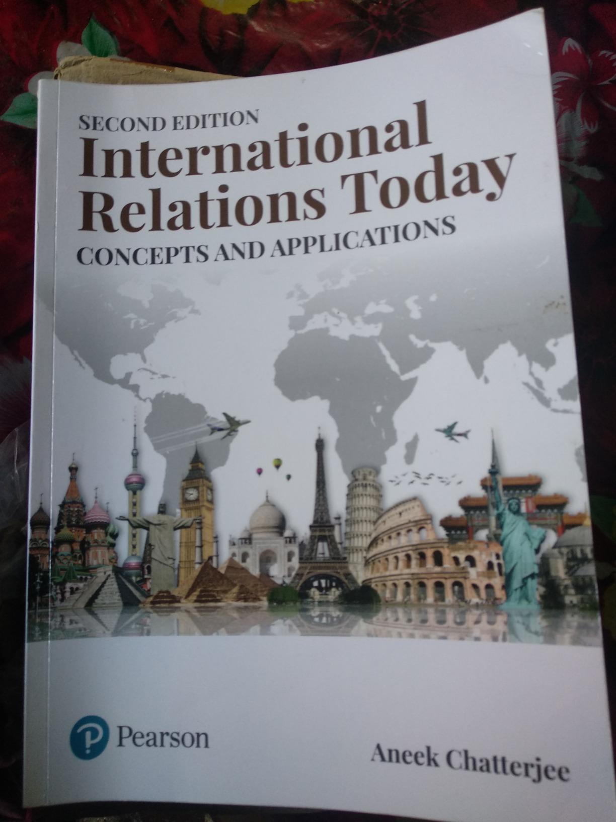 International Relations Today, 2e : Aneek Chatterjee: Amazon.in: Books