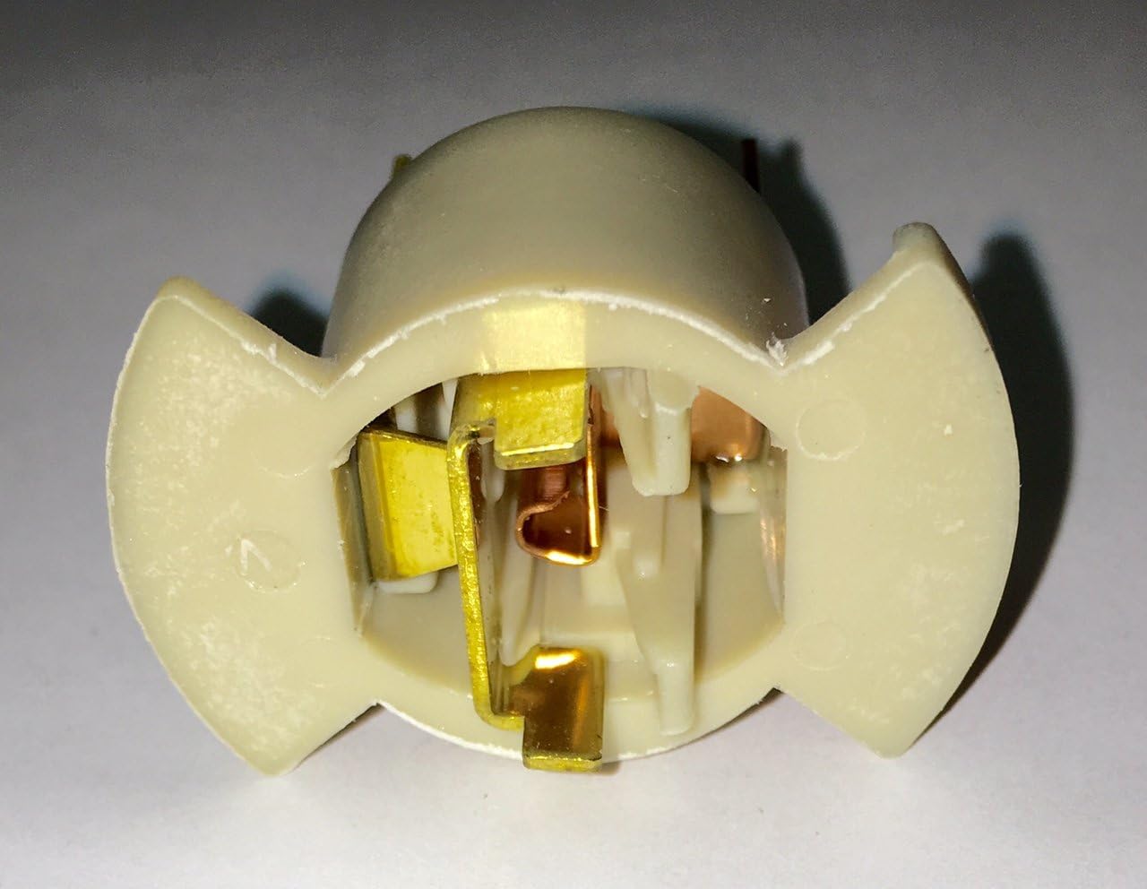 Amazon.com: Mitsubishi MD368209, Drive Belt Idler Pulley : Automotive