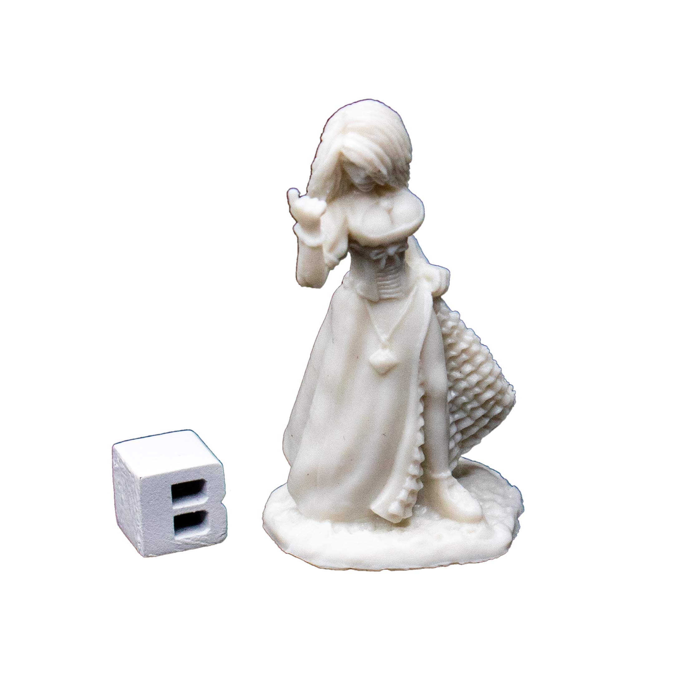 Amazon.com: Reaper 77086: Townsfolk: Strumpet - Dark Heaven Bones ...