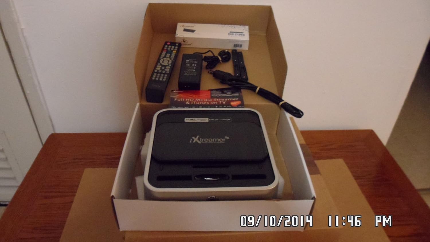 Amazon.com: Xtreamer iXtreamer: Hybrid Media Streamer with Dock for ...