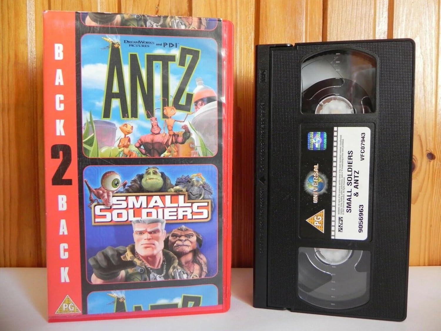 Antz/Small Soldiers (Vhs) : Kirsten Dunst, Gregory Smith, Jay Mohr ...