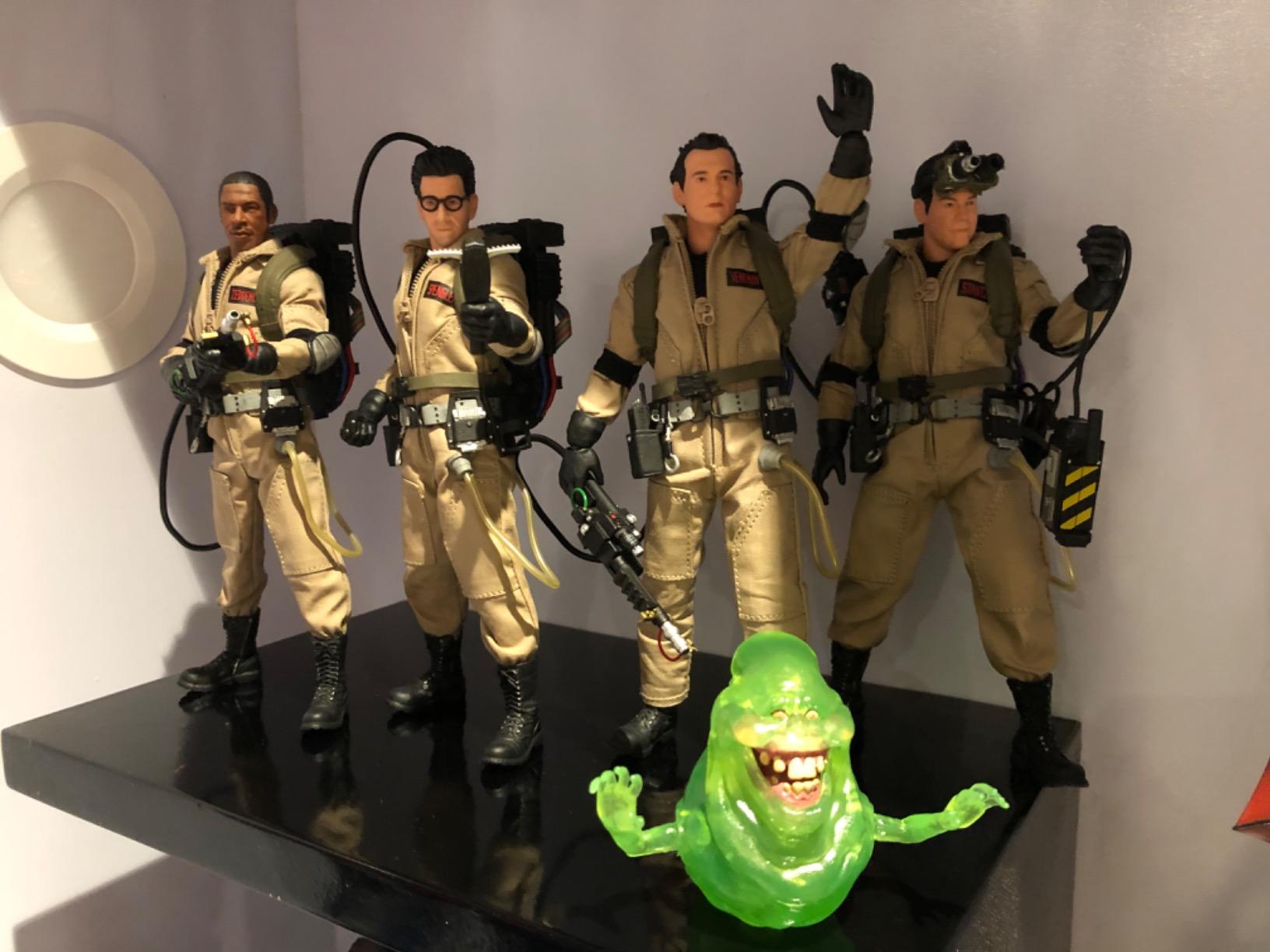 Amazon.com: Mezco One: 12 Collective: Ghostbusters Deluxe Action Figure ...