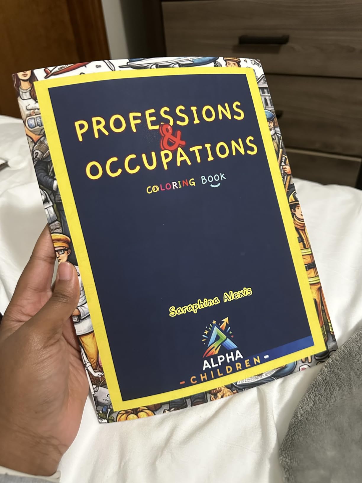 ABC of PROFESSIONS & OCCUPATIONS: Coloring book: Alexis, Saraphina ...