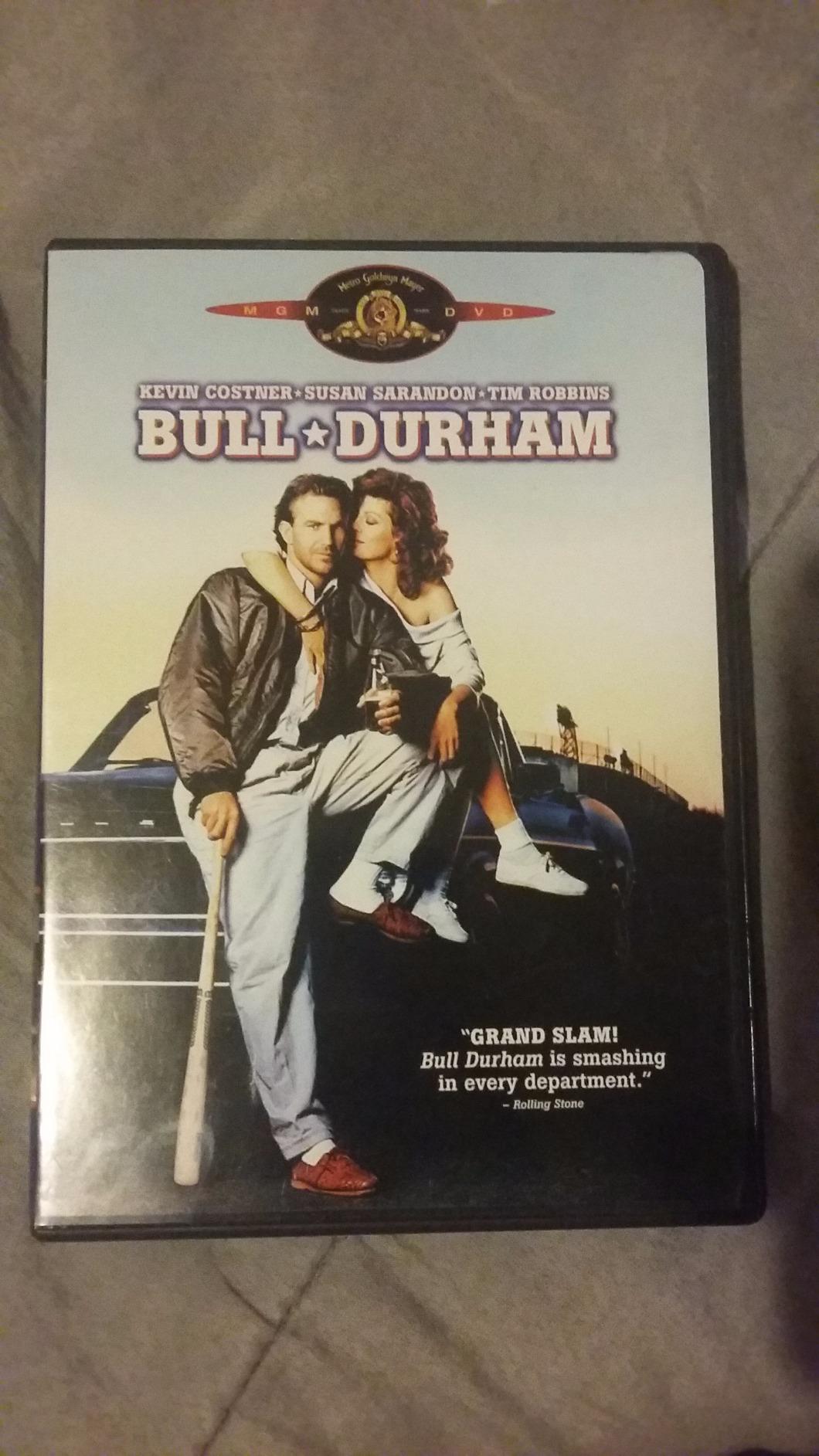 Amazon.com: Bull Durham [VHS] : Kevin Costner, Susan Sarandon, Tim ...