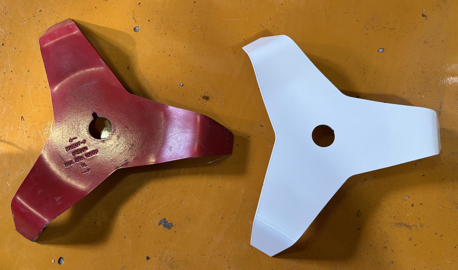 Amazon | FUJIMI シュレッダーブレード 3枚刃 3mm 替刃 3T 刈払機 草刈り機 オレゴン 295507-0 | 草刈機 ...