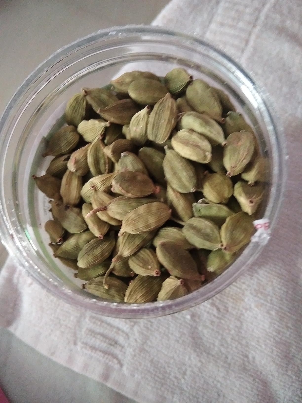 BOTLEAF Green Small Cardamom Seeds Whole 100 GM Sourced from our own ...