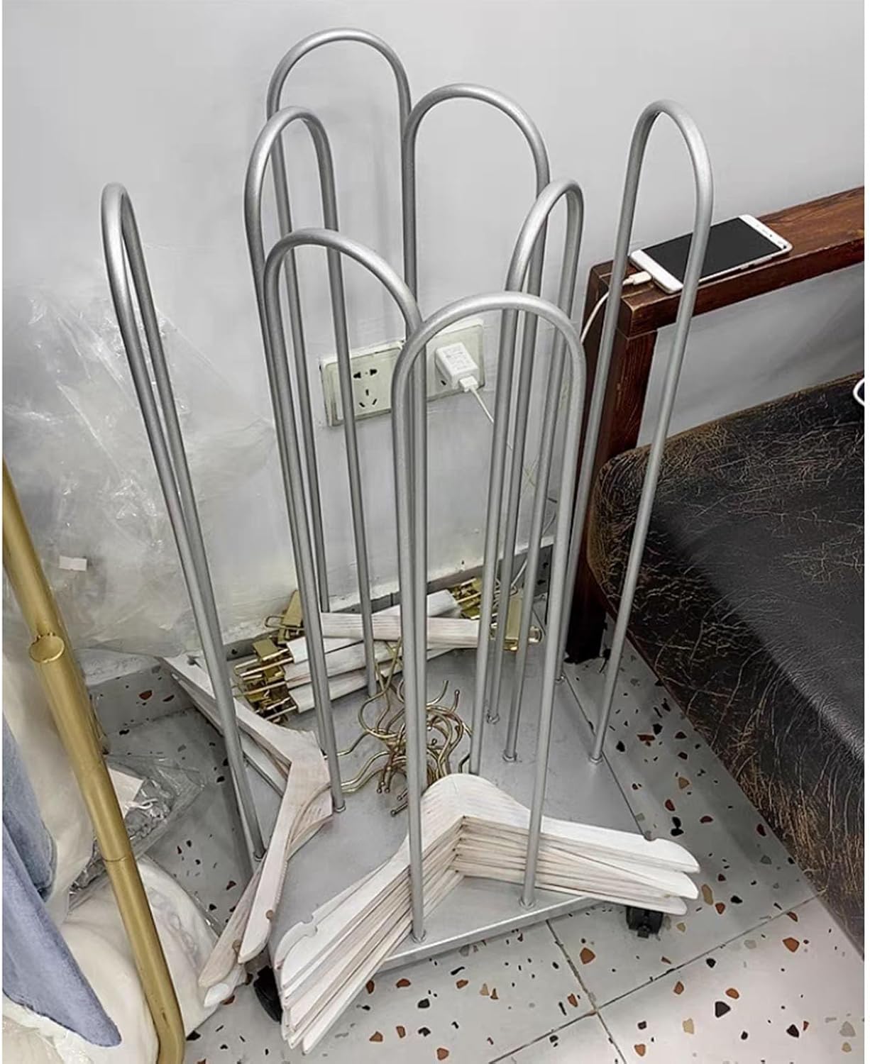 Portable Clothing Store Hanger Storage Stacker Stand with Large Wire ...