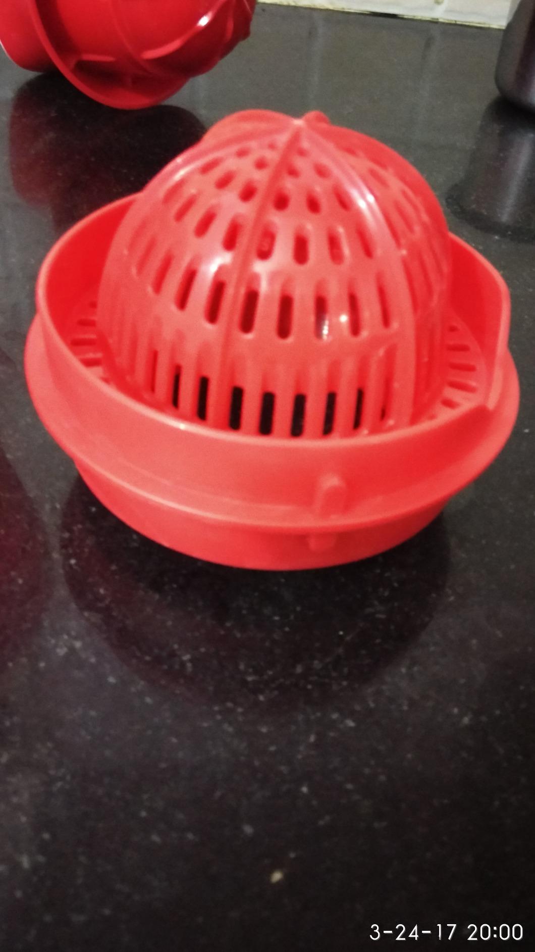 Buy Tupperware JUST Polypropylene Hand Juicer(Pack of 1)(Red) Online at ...