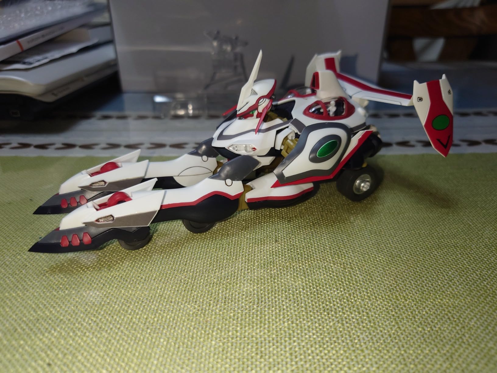 Amazon | MODEROID 交響詩篇エウレカセブン ニルヴァーシュ type ZERO ノンスケール 組み立て式プラモデル | プラモデル 通販